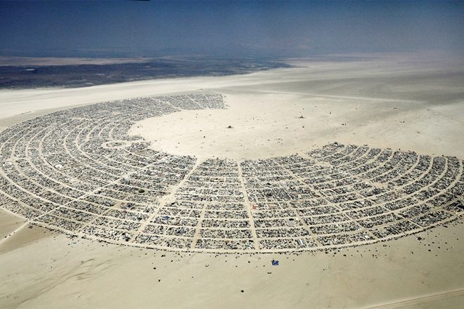 O GOVERNO DOS EUA QUER CONSTRUIR UM MURO AO REDOR DO BURNING MAN - GRVE