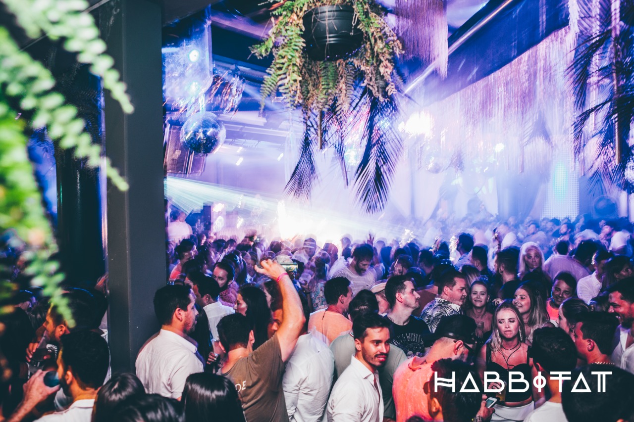 Remodelado, HABBITAT reabre para agitar a temporada 2019/2020 na Praia ...