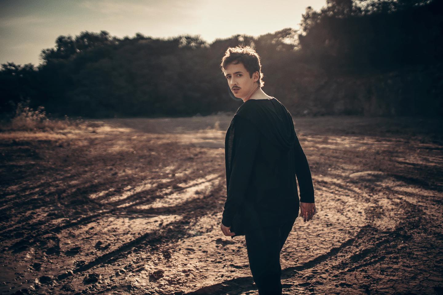 Após turnê por Portugal e Chile, Copini lança o EP Hidden Thoughts ...