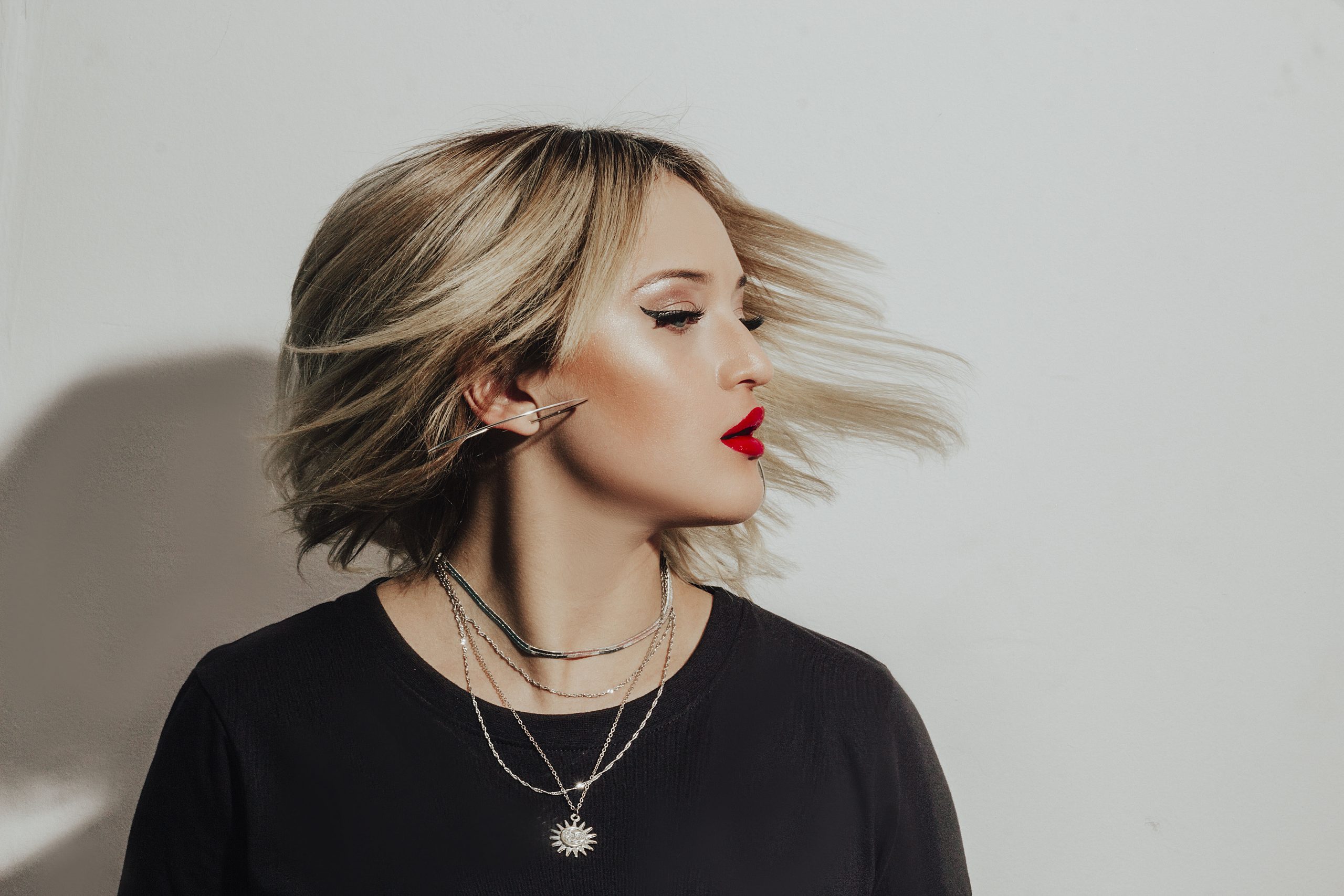 NØRAH lança seu novo single “ESCAPE” - GRVE